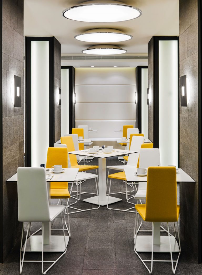 Standout Ceiling Lights | Vibia