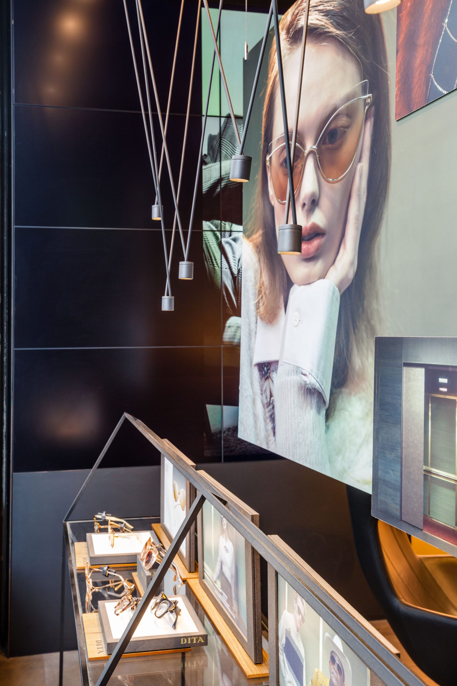 Vibia Lighting: Illuminating Shopping Experiences | Vibia