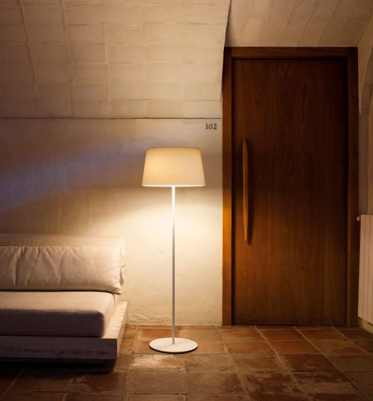 Warm: Appealing, Elegant and Adaptable | Vibia