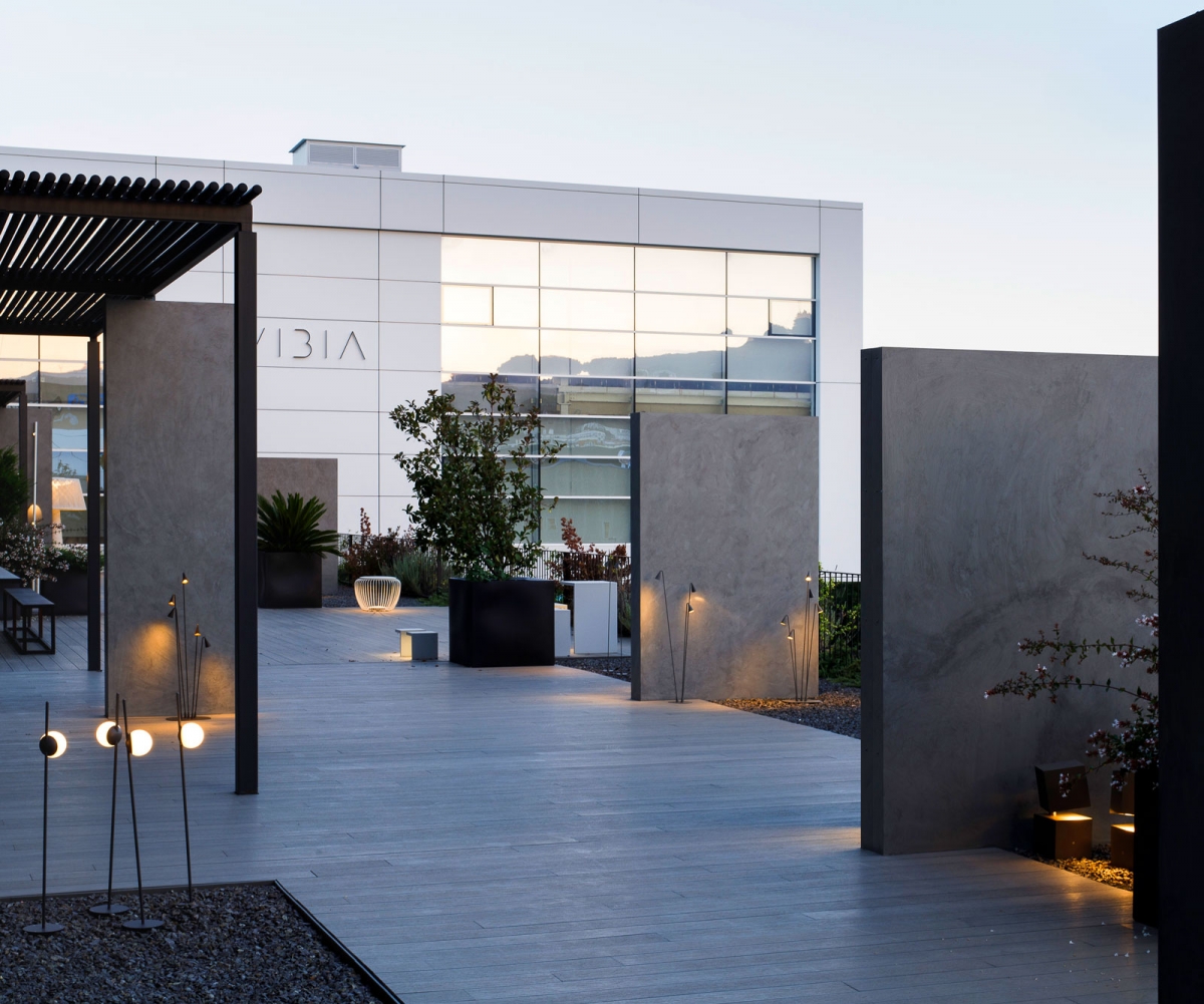 Vibia Headquarters’ Terraces: A Curated Display of Outdoor Lighting ...