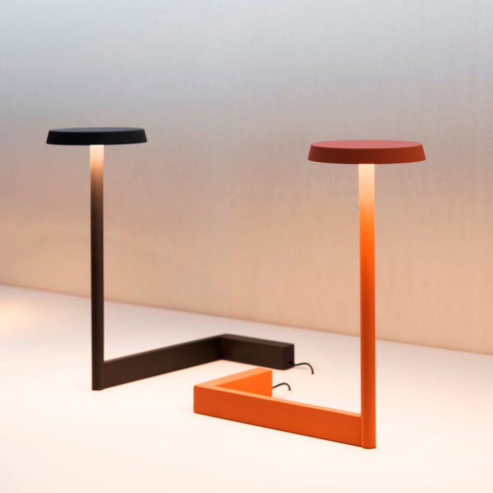 Layers of Light: introducing table lamps from the Flat collecion | Vibia