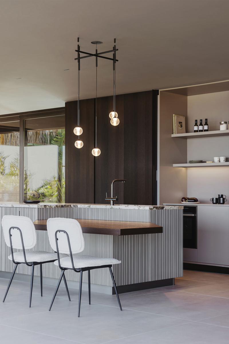 Algorithm: sensorial and immersive lighting for a villa by the sea | Vibia