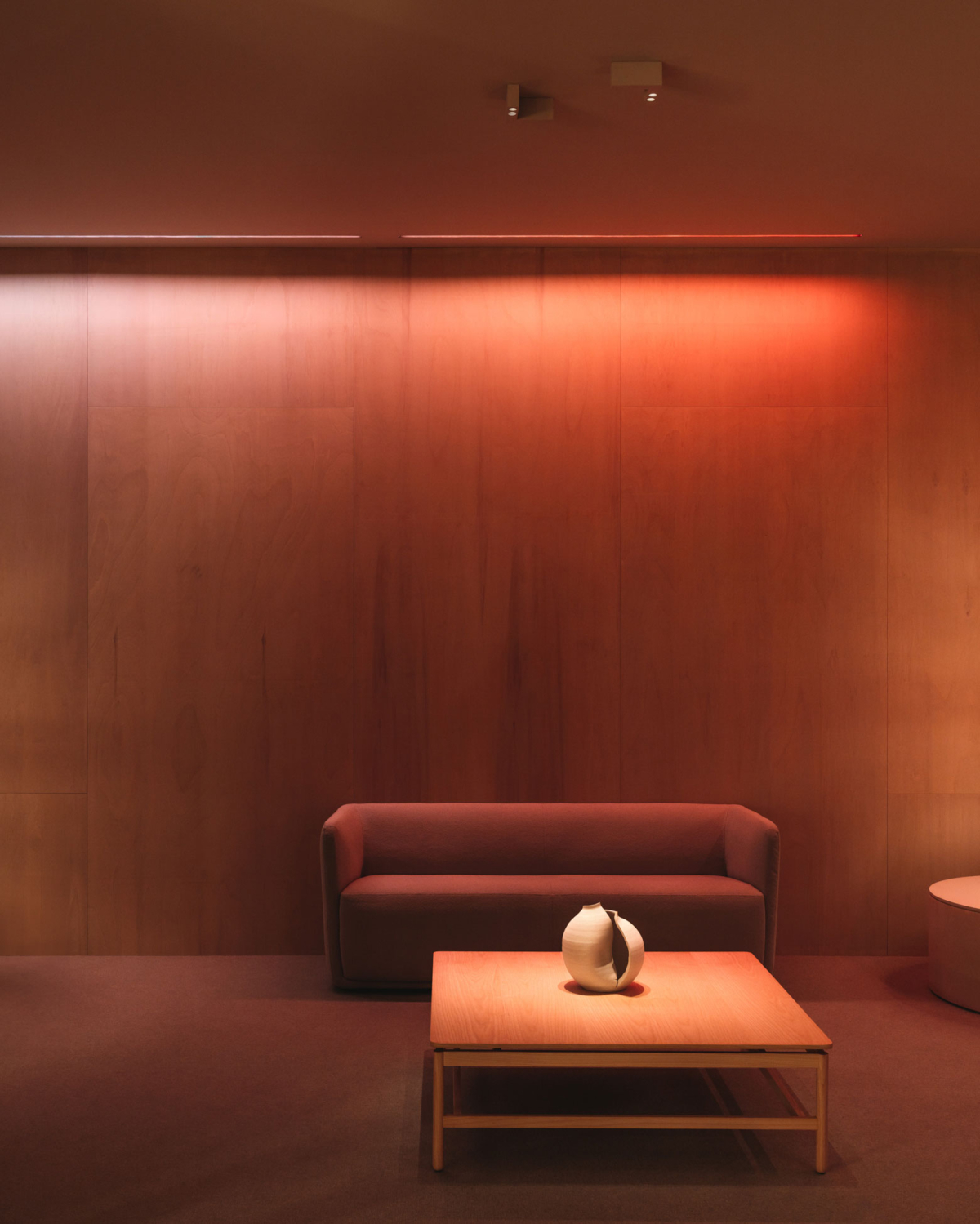 Introducing Line: Graphic Simplicity, Natural Lighting | Vibia