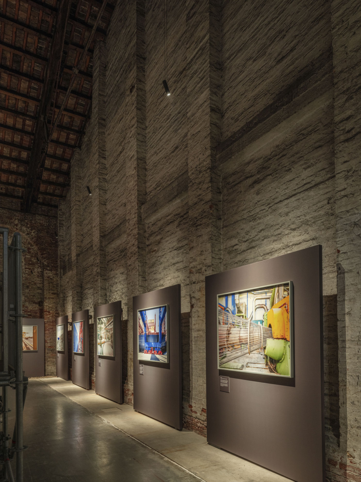 Light, sea and memory: Vibia enhances the architecture of the Venice ...